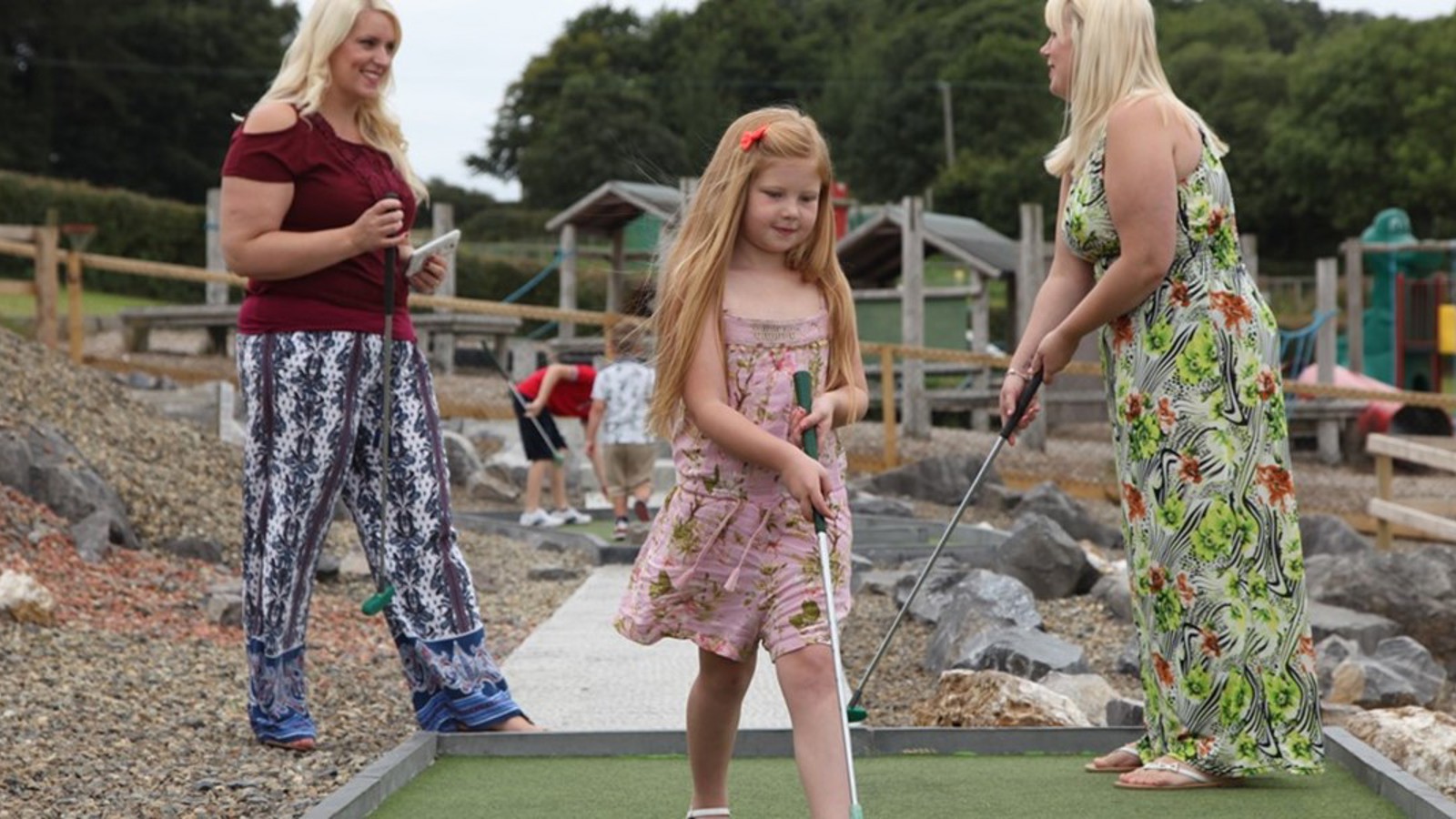 T-Rex 12-Hole Golf: How Dinosaurs Invented Golf