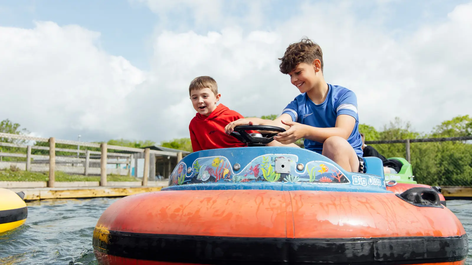 Disco Boats | The Dinosaur Park